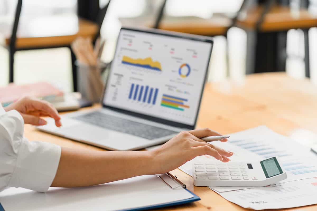 Top 10 Human Resources Reporting Software Tools - 2024